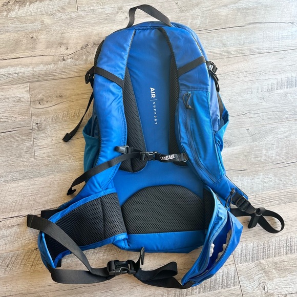 Camelbak | Bags | Nwot Camelbak Rim Runner X 22 Hydration Backpack ...
